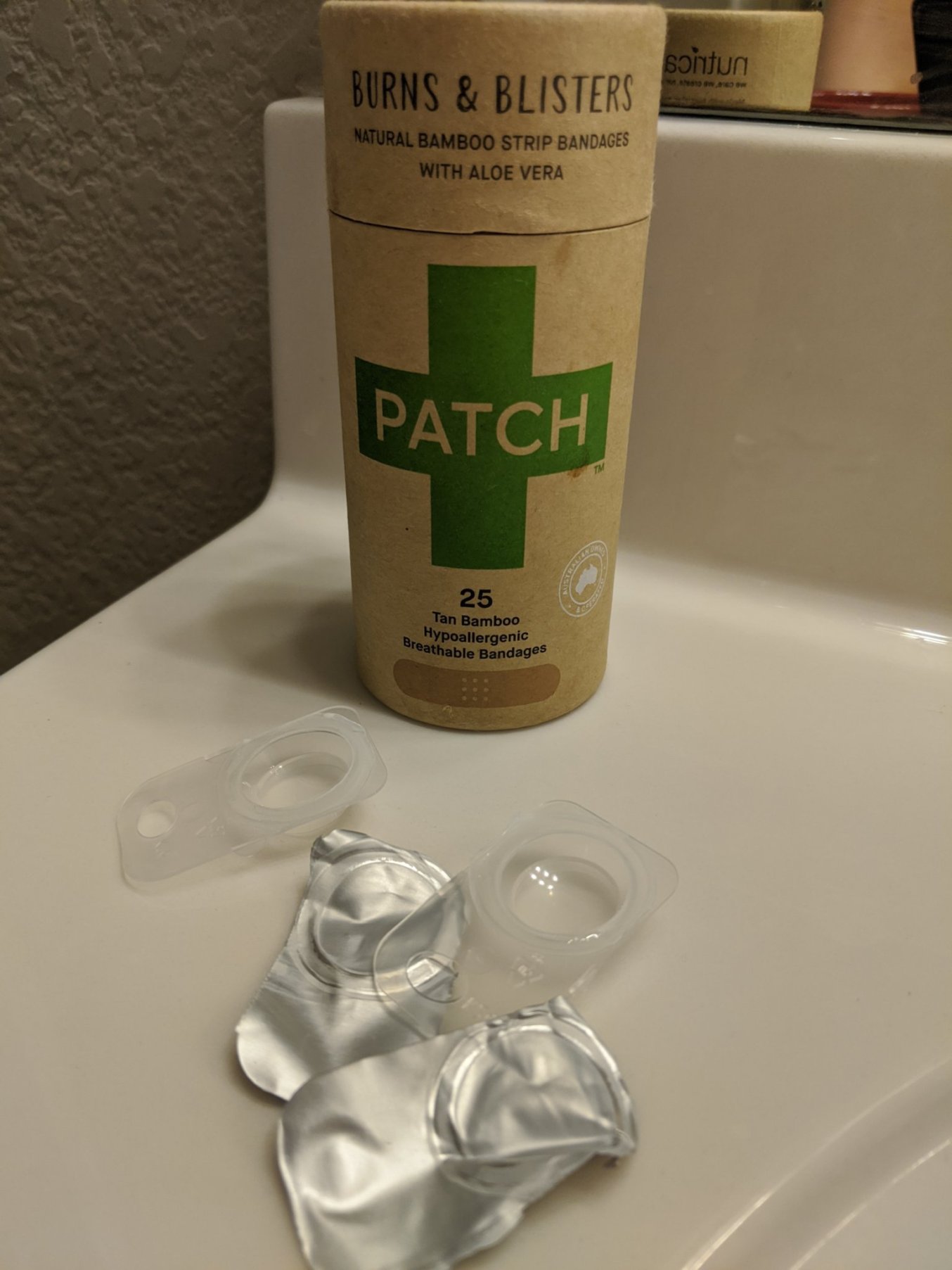 Product Review: Patch bandages - a little more green